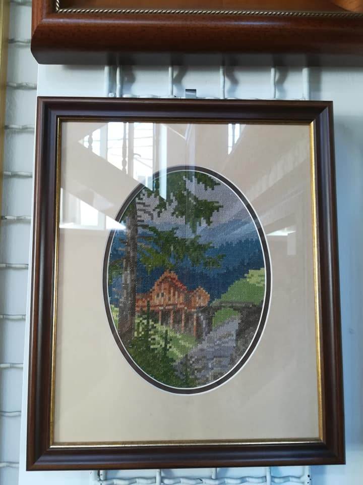 Uramljivanje ogledala. Veliki izbor ramova za ogledala.